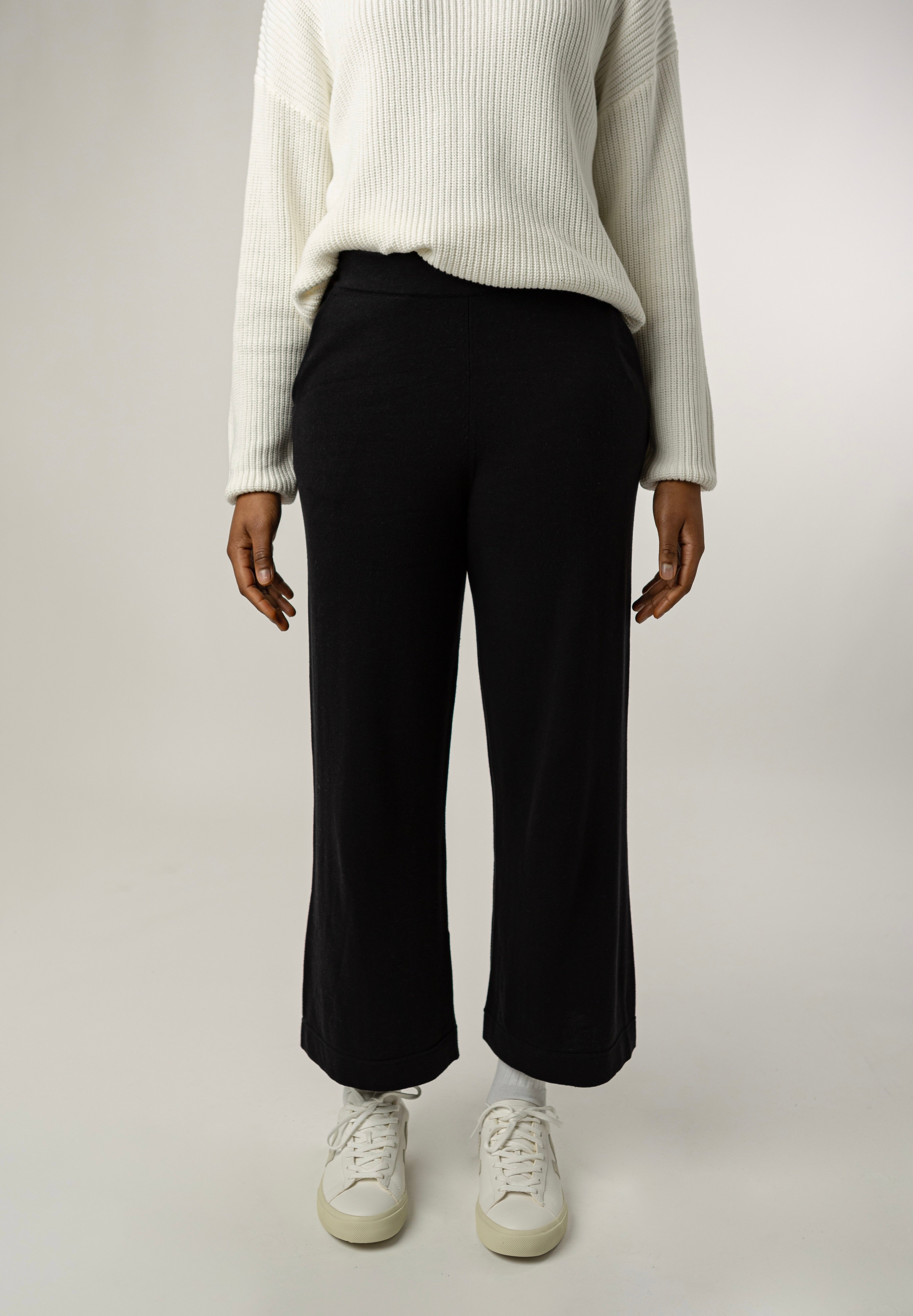 ettics studio strick culotte black